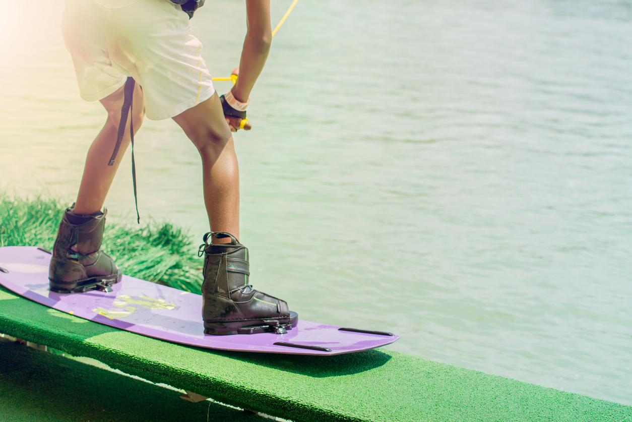 Consigli per la regolazione e il montaggio degli attacchi wakeboard